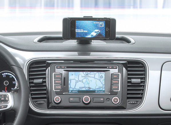 New Volkswagen Beetle Doubles as an iPhone Dock | Alan Cross