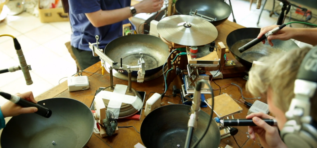 Can you make music using electromagnetic force fields? Yes. Yes, you ...
