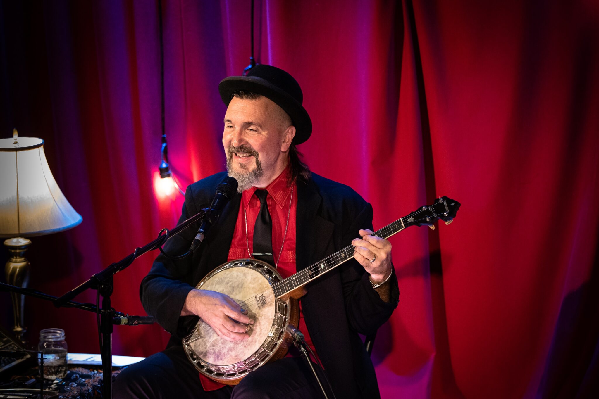 Gordie Johnson of Big Sugar's one-man unplugged show | Alan Cross