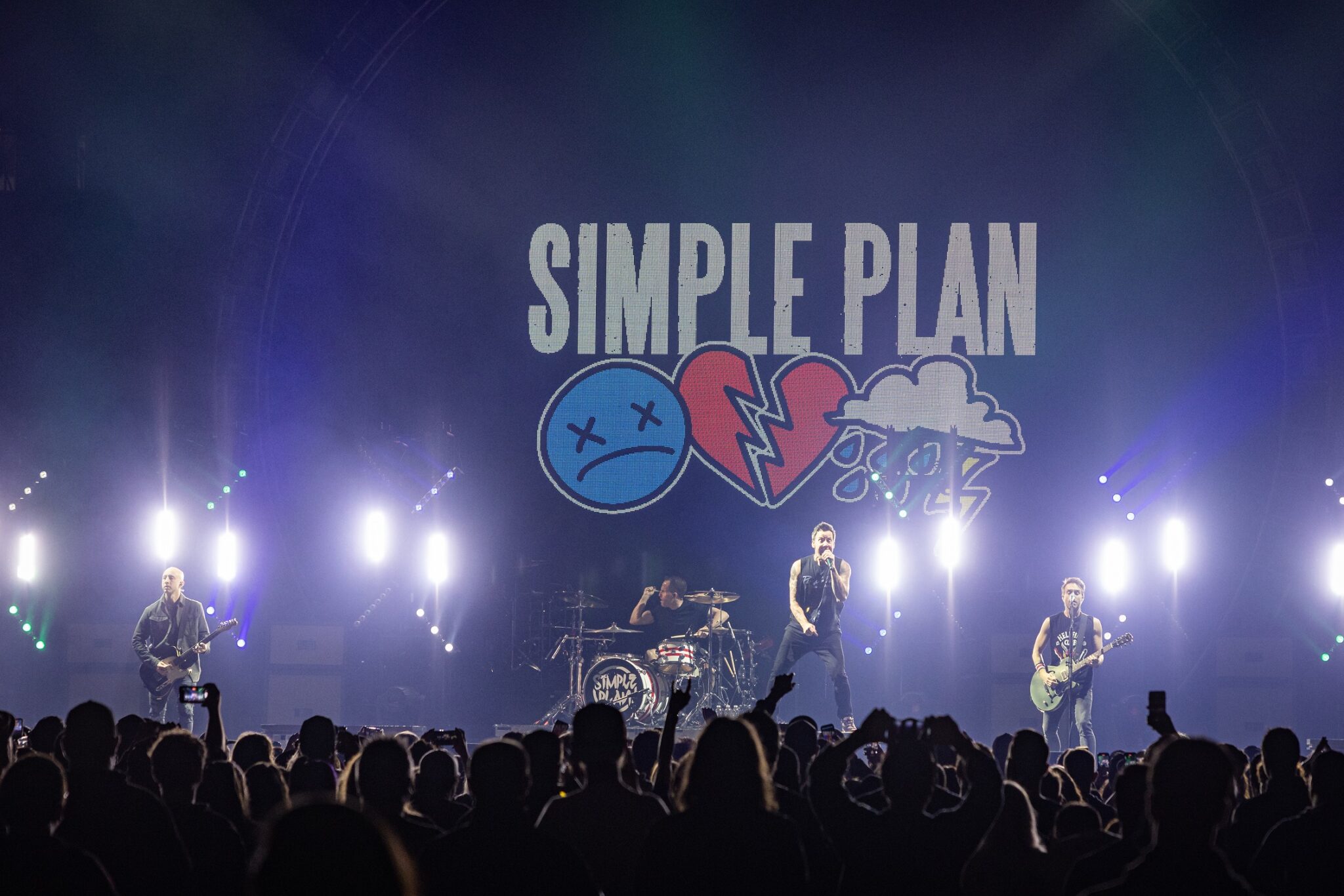 Photos and a review of The Offspring/Simple Plan show in Ottawa