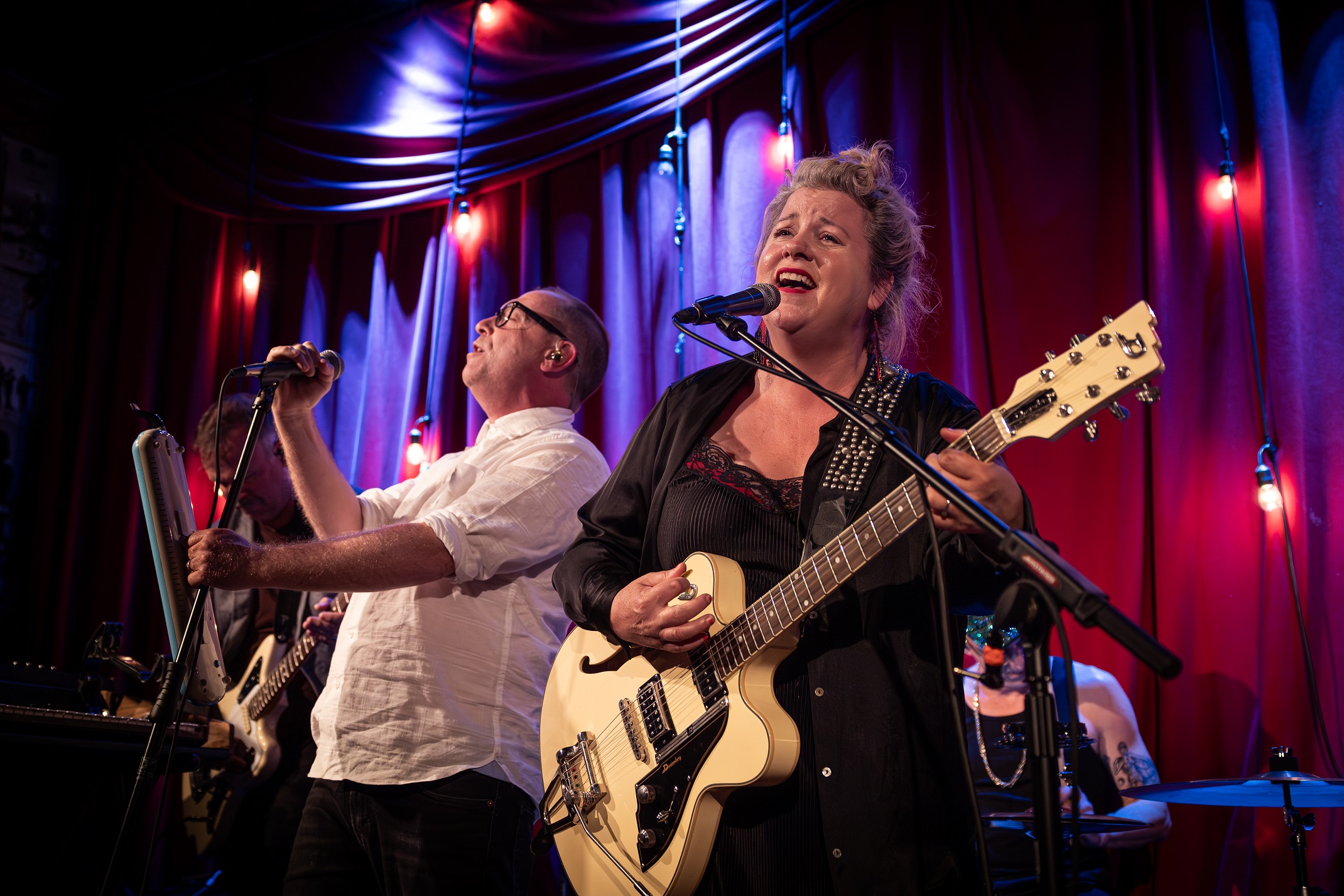 Stars perform at "Ontario's biggest little music venue." Here are ...