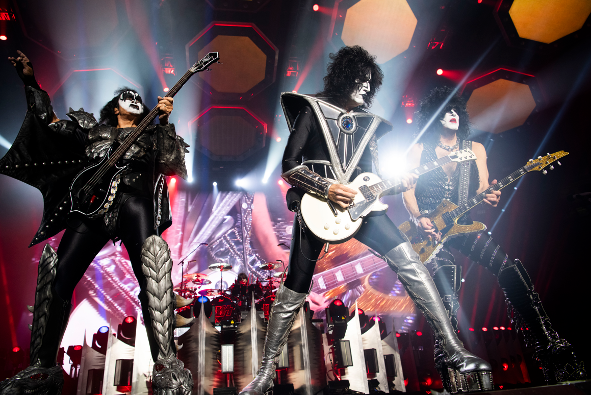 Pictures and a review from the last-ever KISS concert in Calgary