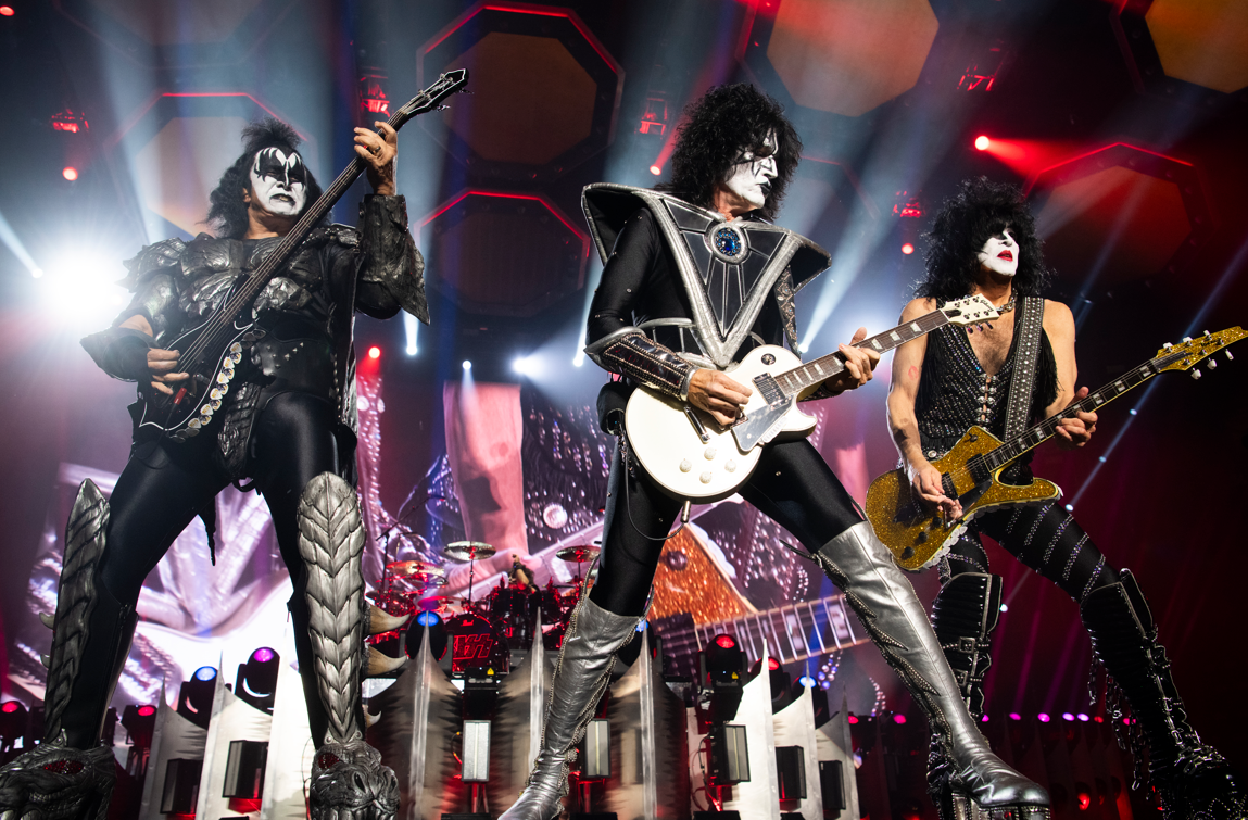 Pictures and a review from the last-ever KISS concert in Calgary