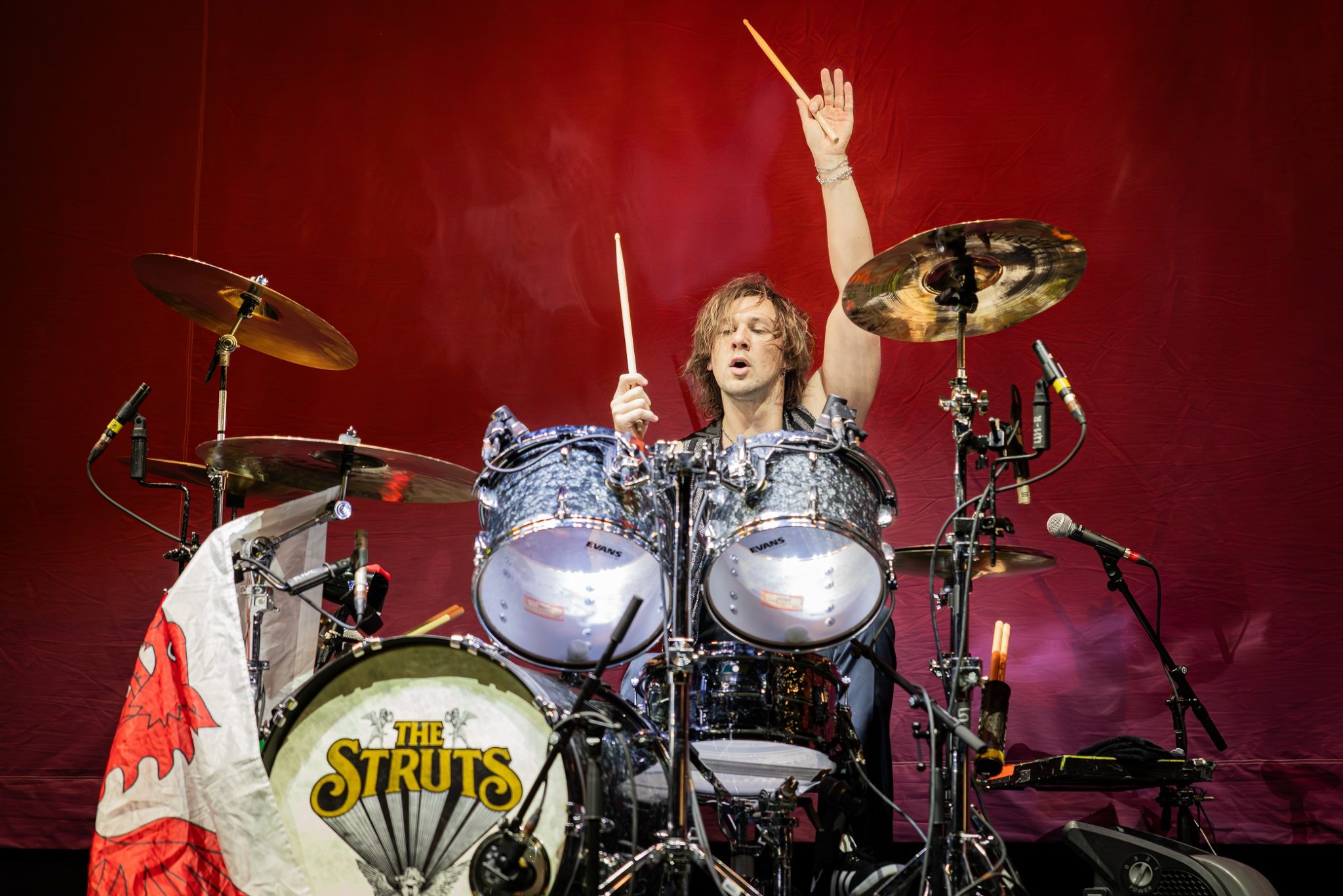 Review and photos: Queens of the Stone Age and The Struts | Alan Cross