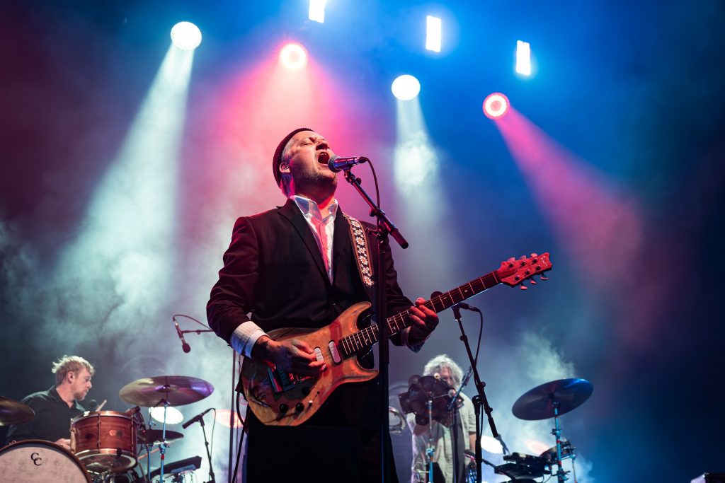 Photos and a review of The Pixies in Toronto | Alan Cross