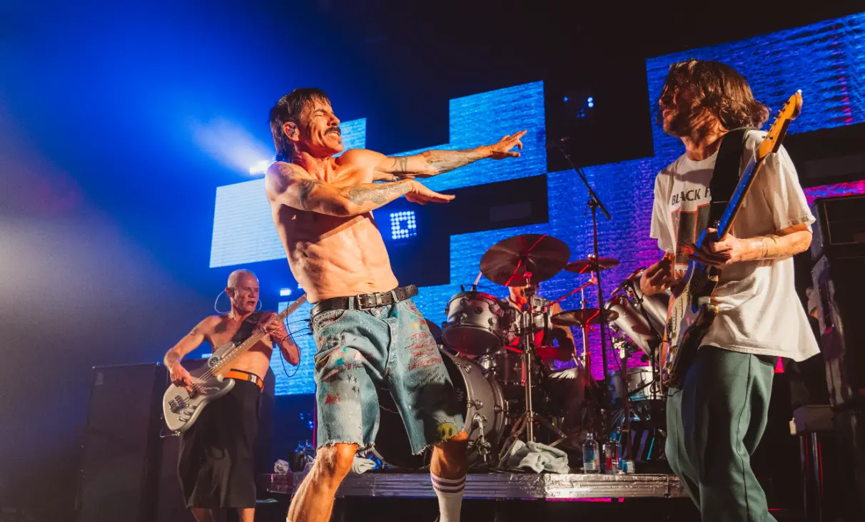 A Review Of The Red Hot Chili Peppers In Toronto Alan Cross