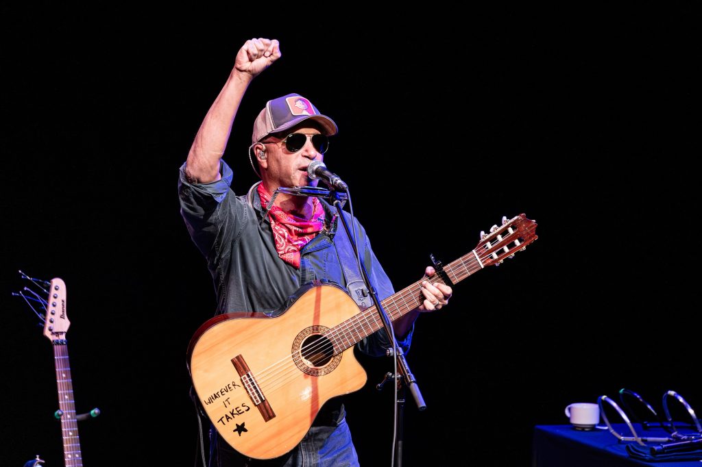 Photos and a review of a Tom Morello solo show in Ottawa | Alan Cross