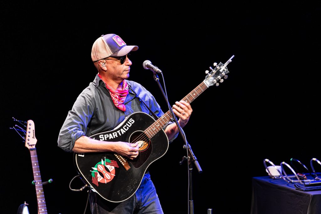 Photos and a review of a Tom Morello solo show in Ottawa | Alan Cross