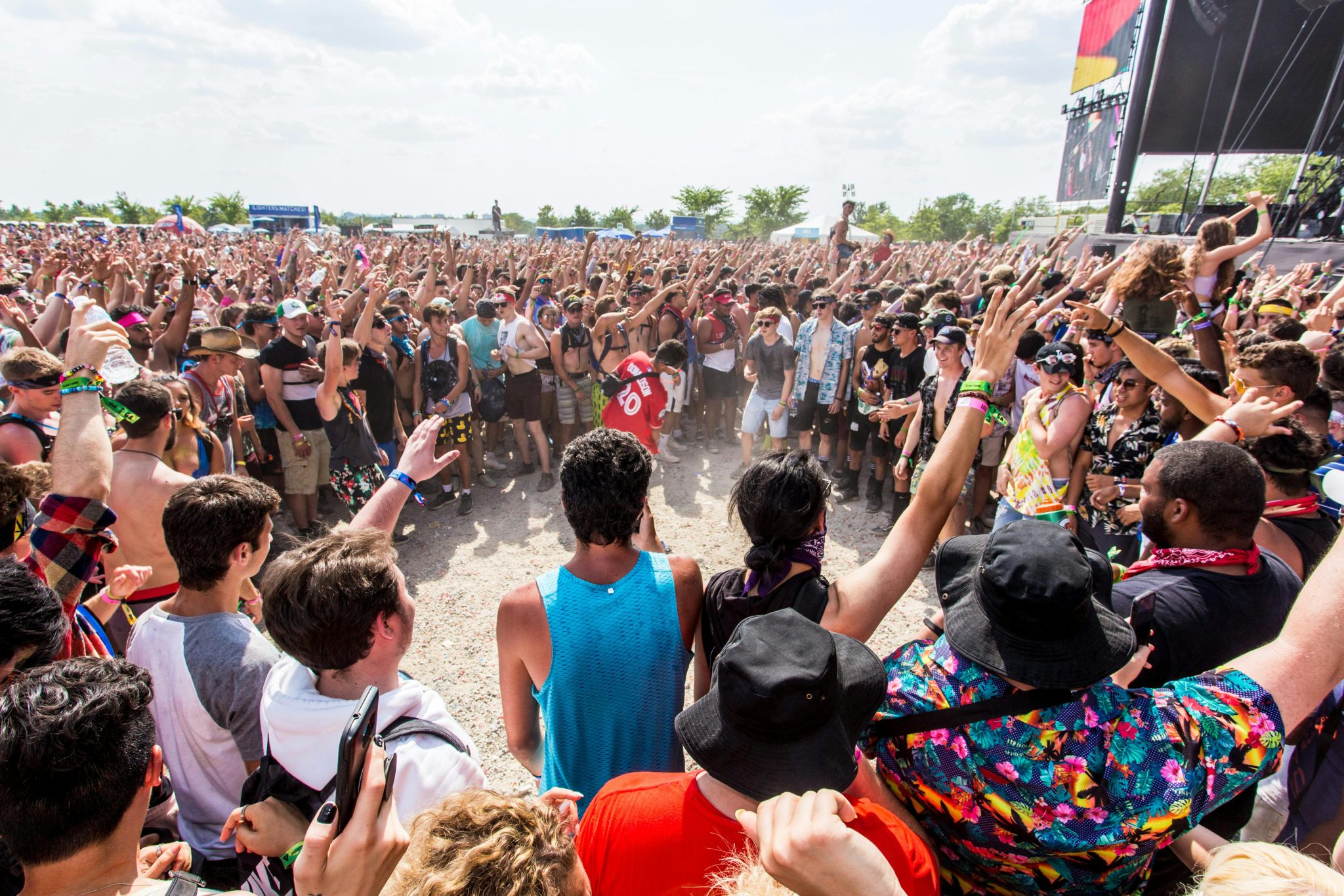Someone has done a study on the physics of mosh pits | Alan Cross