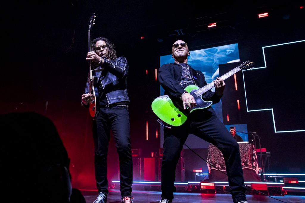 Photos and a review of Live, Big Wreck, and Econoline Crush in Ottawa ...