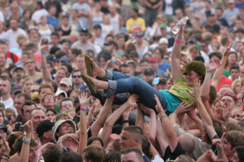Top 10 Most Annoying Behaviours Seen at Concerts | Alan Cross