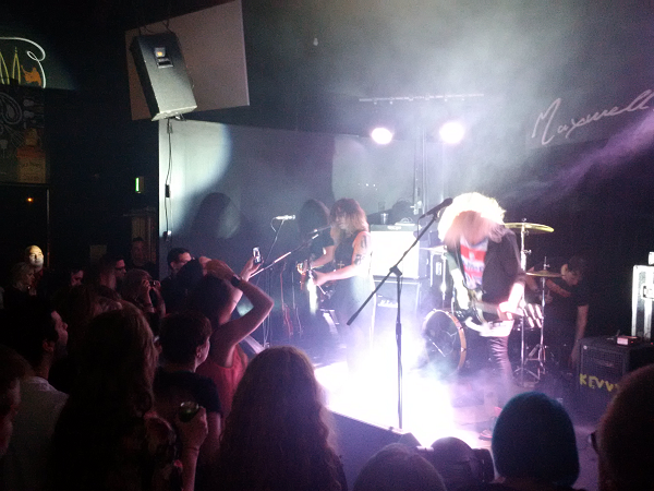 Die Mannequin/Secret Broadcast in Waterloo