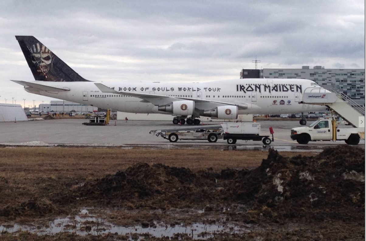 Watch Iron Maiden's Ed Force One Land at YYZ (And Pics, Too!) | Alan Cross